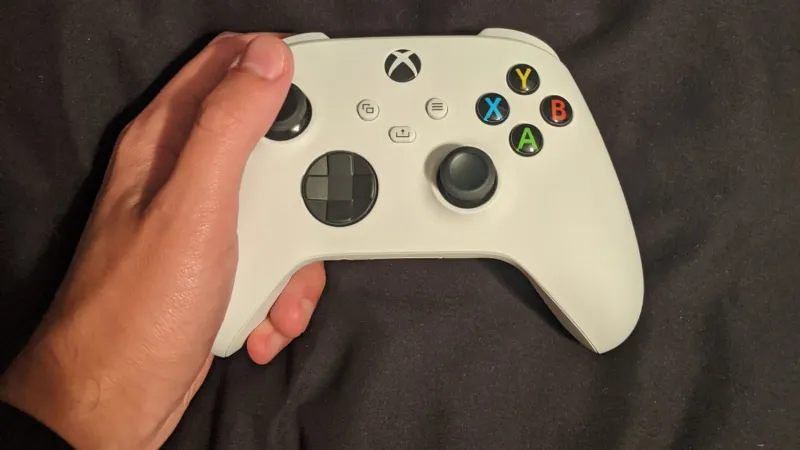 Leaked Next-Gen Xbox Controller Mentions 'Xbox Series S' - Game Informer