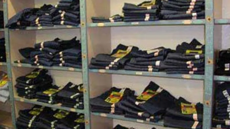 Red Dead Redemption Preorder Bonus In Your Hands - Game Informer